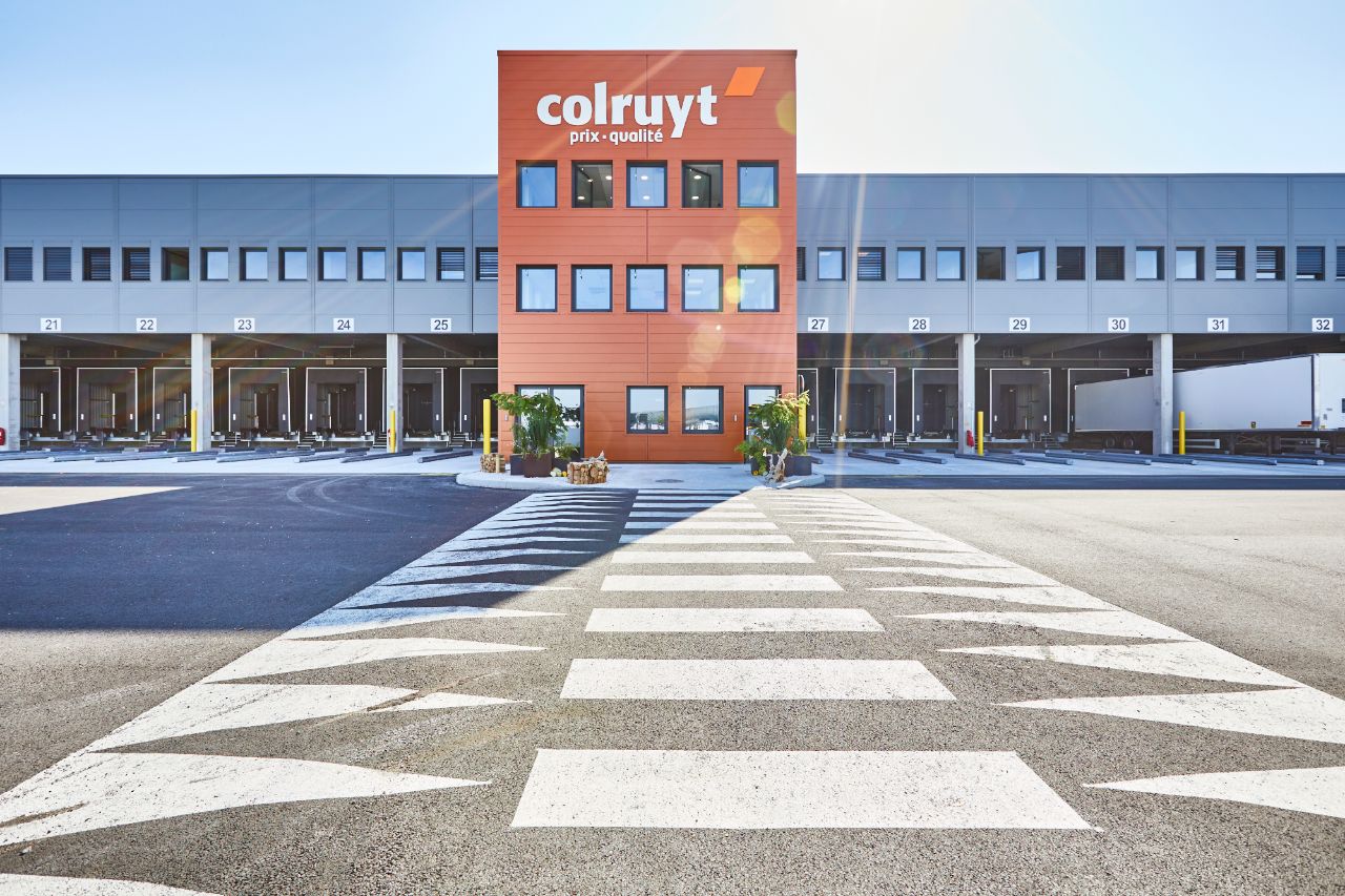 Colruyt : Démarrage de l'activité de notre base logistique Colruyt à ...